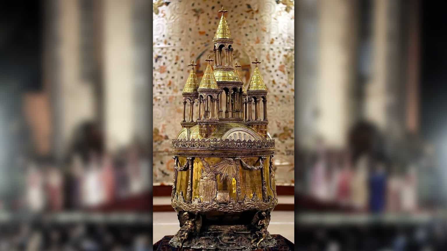 WELCOMING SERVICE OF NEWLY CONSECRATED HOLY MURON IN EASTERN PRELACY ...